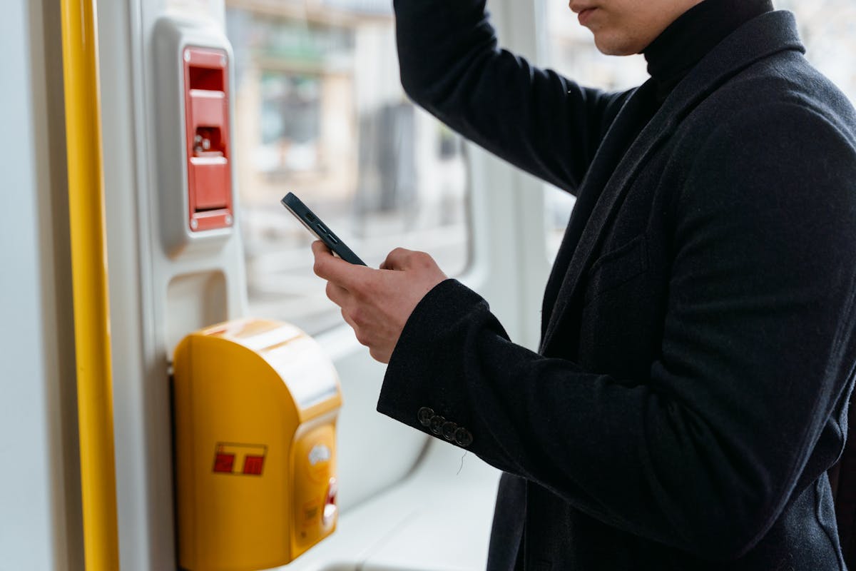 5 Transportation Services That Can Satisfy Today’s Commuter- Man ...